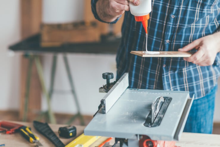 Why Is There A Strange Rubber Cement Smell In My House? • Vowness