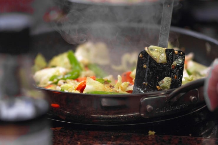 What Temperature Does A Slow Cooker Cook (on Low And High)? • Vowness